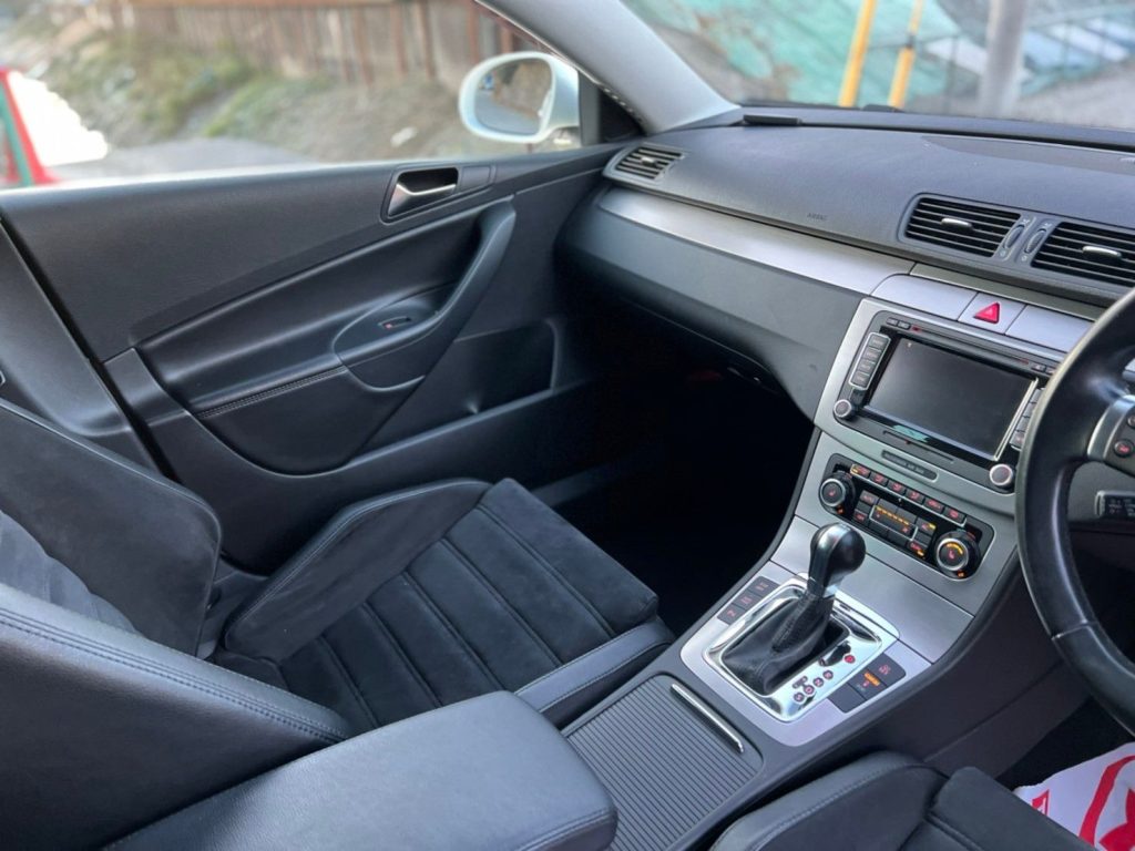 2010 Volkswagen R36 Passat Estate Fresh Import Rare White Solar Panel ...