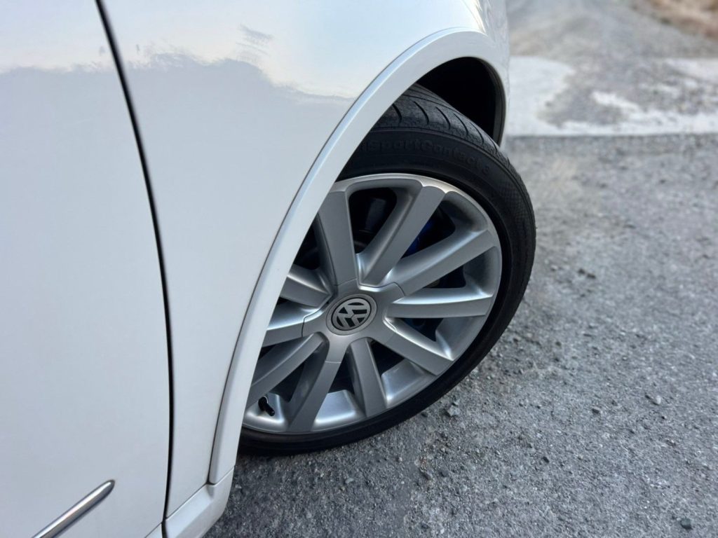 2010 Volkswagen R36 Passat Estate Fresh Import Rare White Solar Panel ...